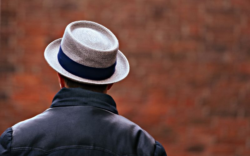 Comment les couvre-chefs sont devenus des icônes de mode ? - Casquettes ...